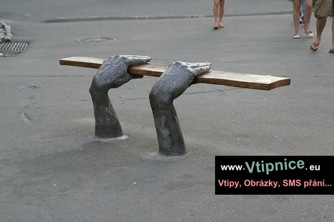 Nejkreativnější lavičky a sedátka #6 - Vtipnice.eu